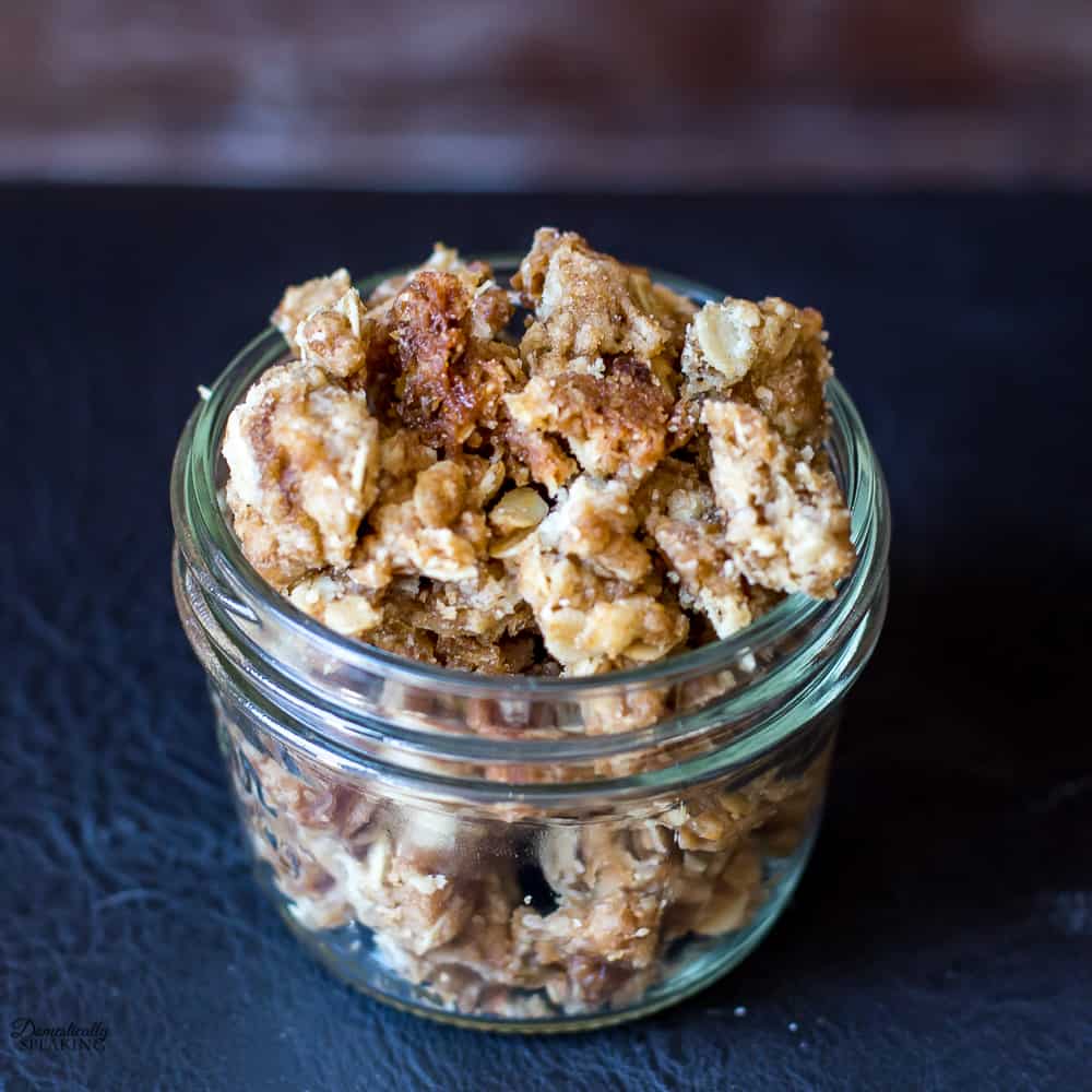 How to Make Crumb Topping - Domestically Speaking