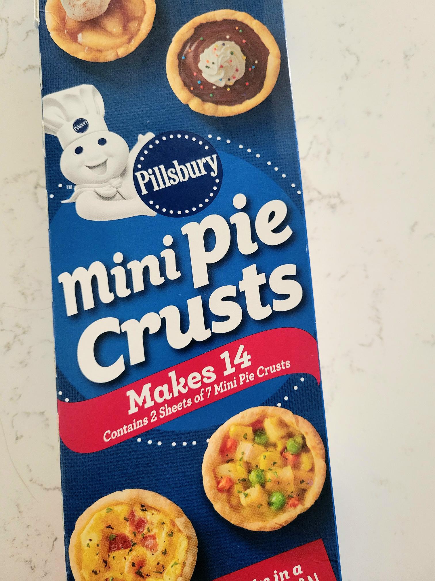 Mini Banana Cream Pies Recipe - Domestically Speaking